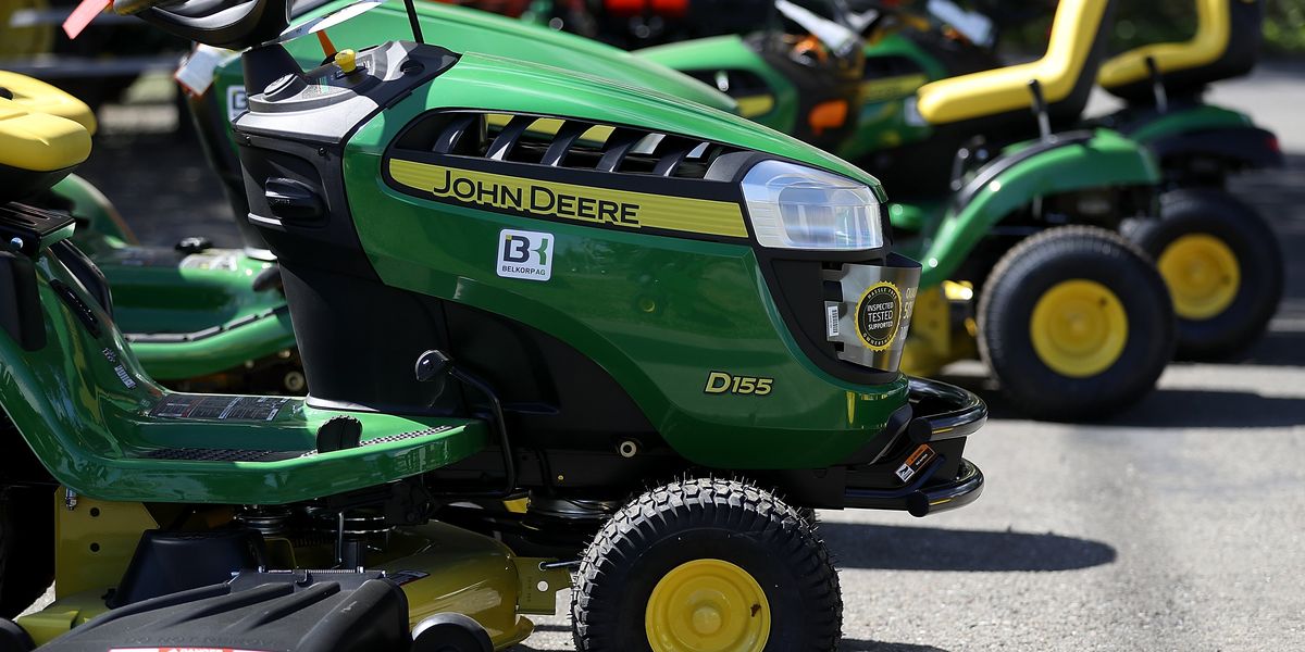 Florida man gets DUI after crashing riding lawn mower into parked ...