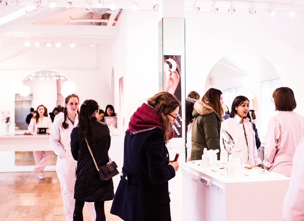 Glossier Pop-Up Store Opening In Seattle, WA