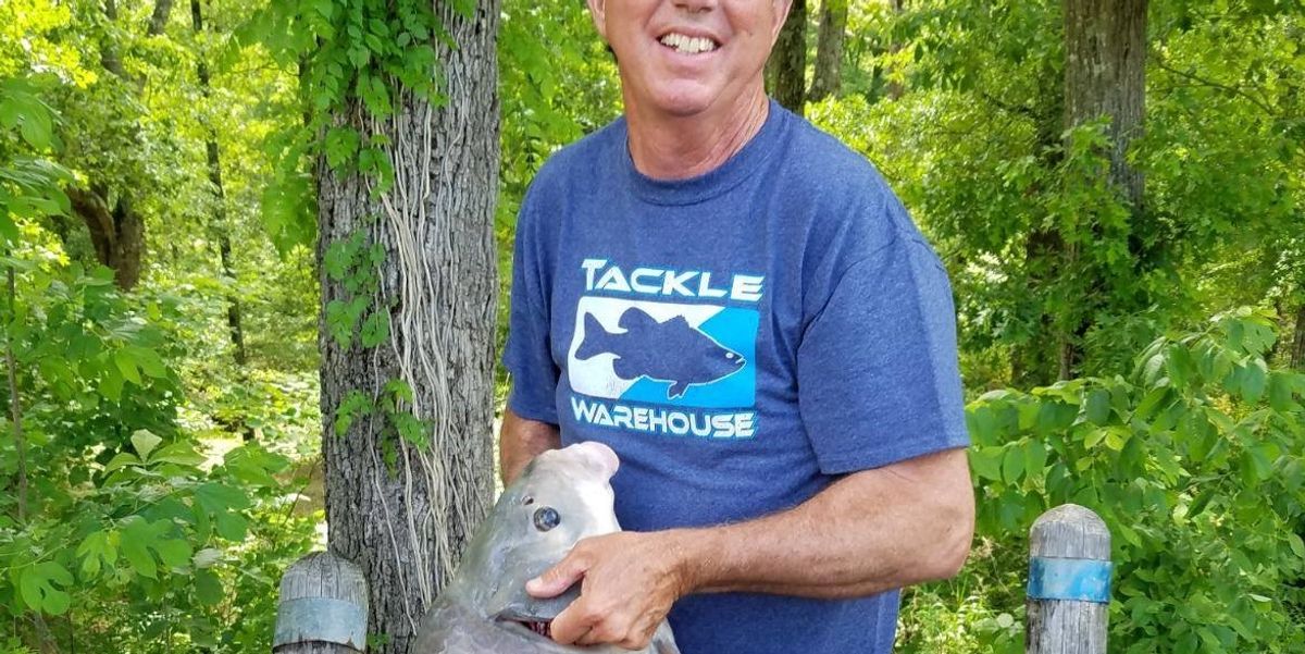 Oklahoma man reels in record-breaking 66-pound smallmouth buffalo fish ...