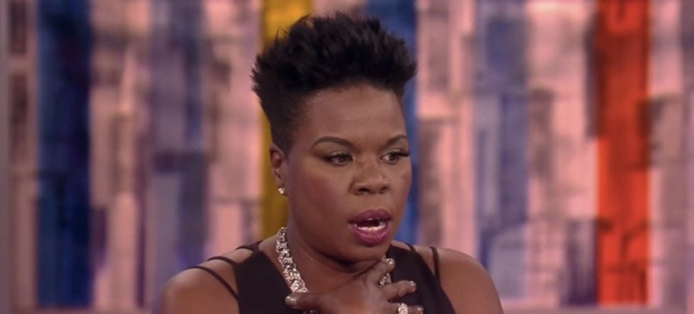 See Leslie Jones fight back tears to thank her idol, Whoopi Goldberg ...
