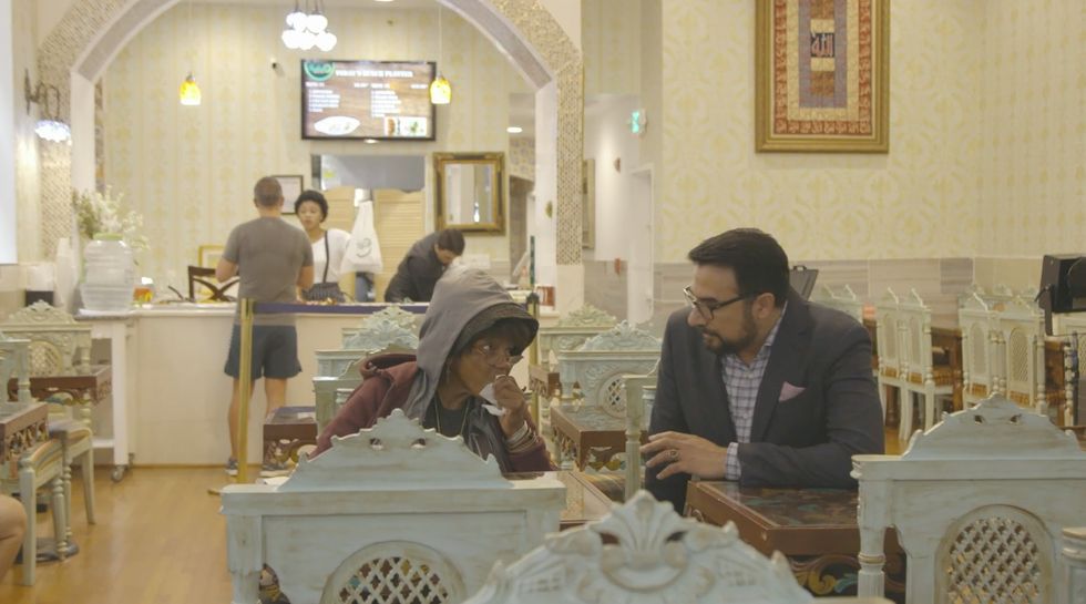 This restaurant proves restaurants can feed the homeless and still stay ...