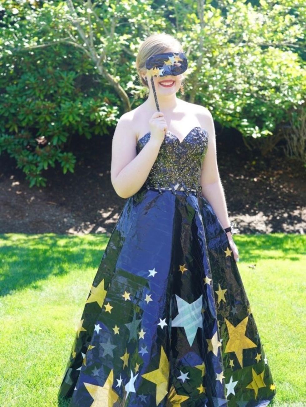 Check out these prom dresses and tuxedos made out of duct tape - It's a ...