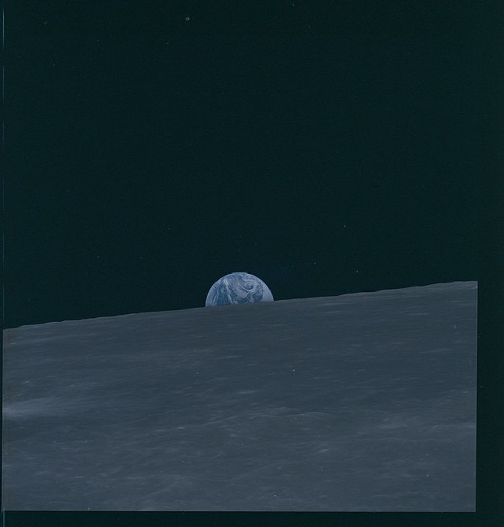 Over 8,000 photos taken by astronauts going to the moon just dropped ...