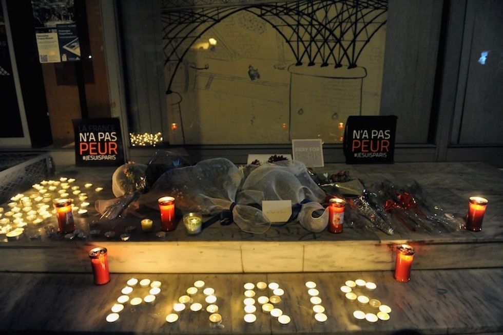 25 images from around the world show solidarity with France after ...