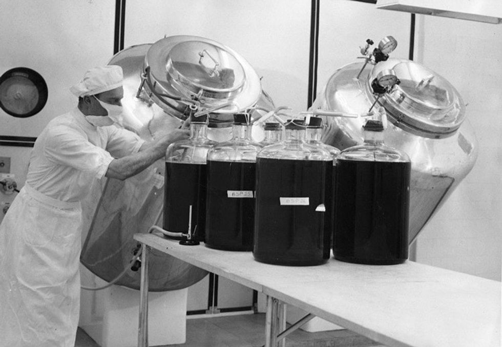 19 fascinating pictures to remind us what polio used to look like ...