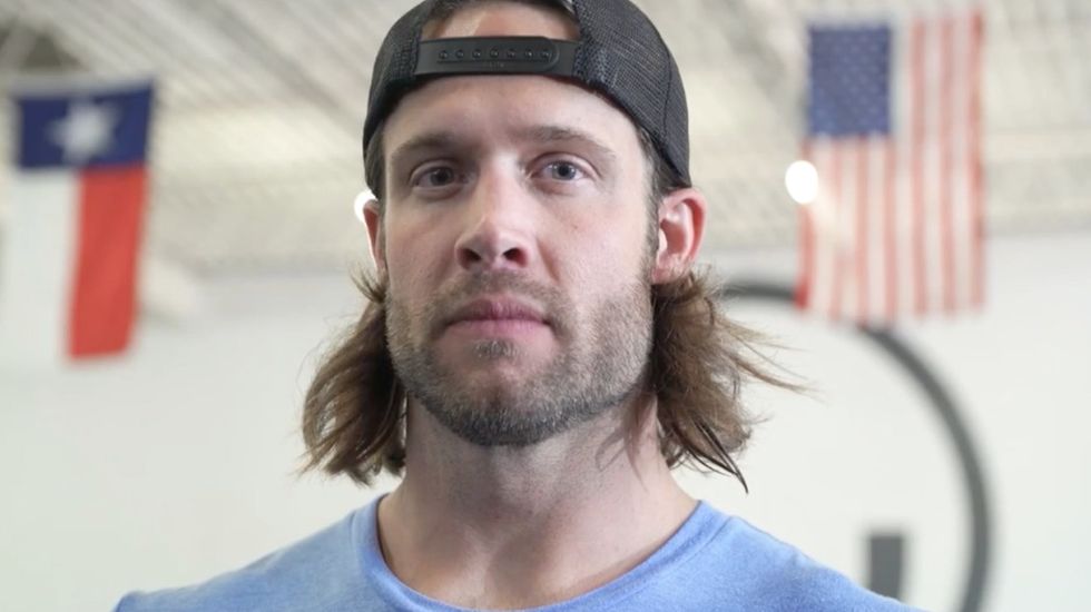 This retired NFL player put up an amazing gym that trains people with ...