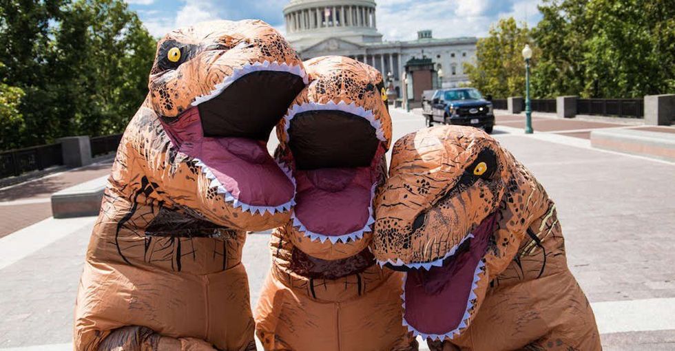 These dinosaurs may have pulled off the most hilarious protest of ...