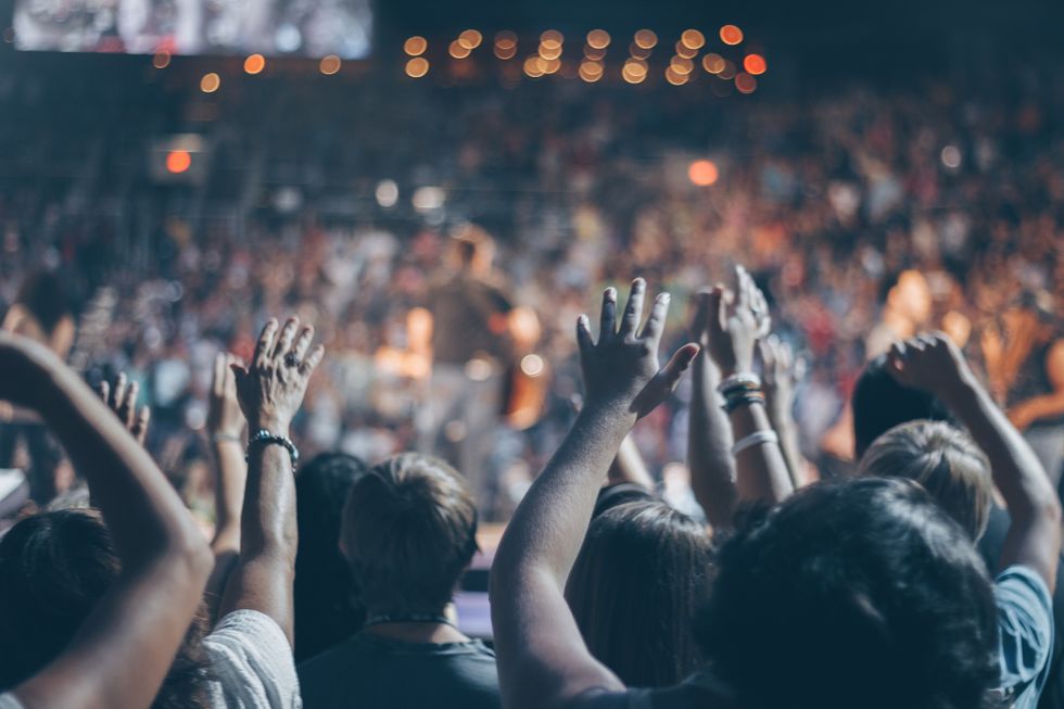 12 Easy Hacks That Will Make You A Concert Goer Pro