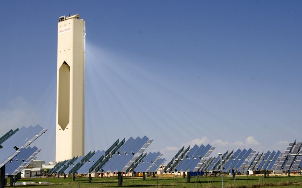 Video: Spain's Stunning Solar Towers Video: Spain's Solar Thermal ...
