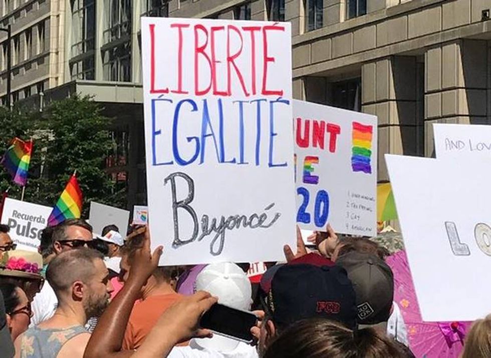 19 Of The Best Signs From Last Weekend’s LGBT Pride Celebrations - GOOD