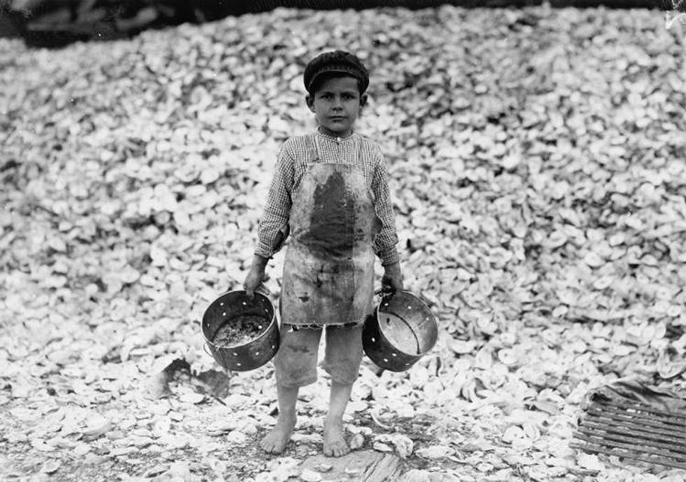 15 haunting photos from the early 1900s that helped end child labor in ...