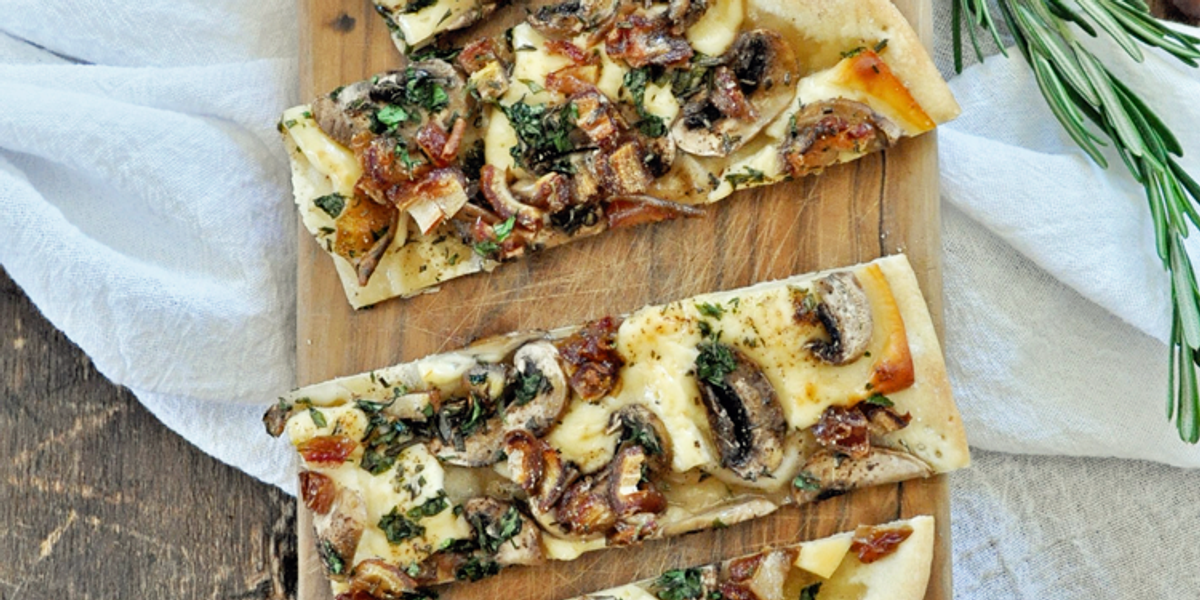 Spanish Flatbread with Manchego Cheese, Mushrooms & Dates - My Recipe Magic