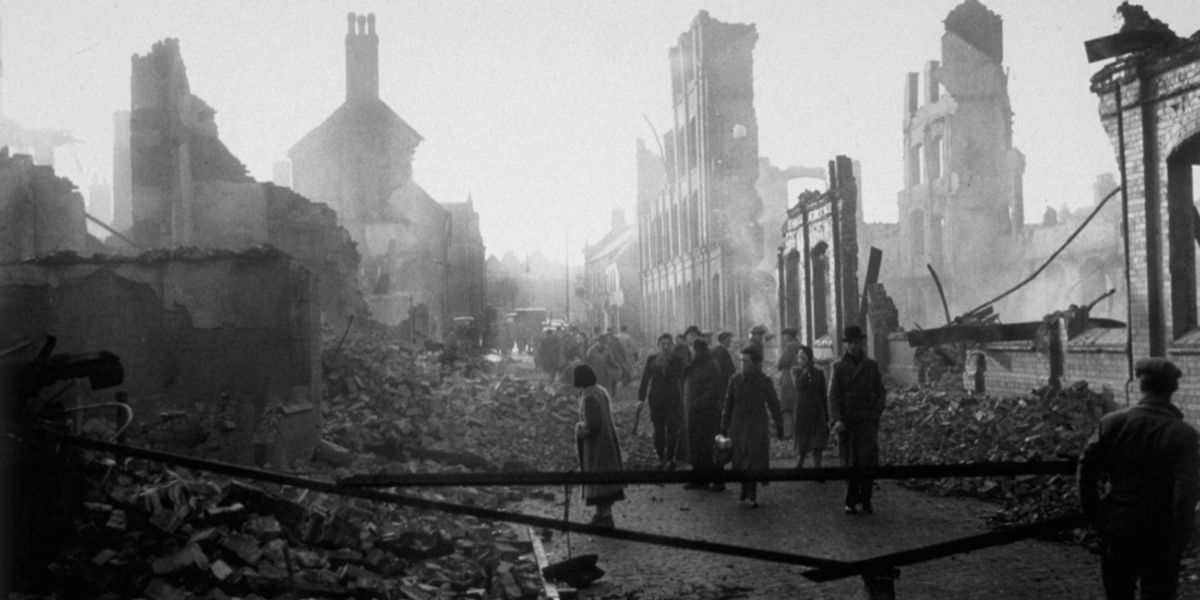 Il bombardamento di Coventry del 14 novembre 1940 - foto - Panorama Il bombardamento di Coventry del 14 novembre 1940 - foto - Panorama