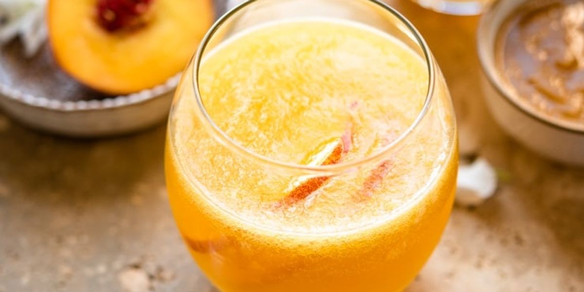Classic Peach Bellini Cocktail - My Recipe Magic