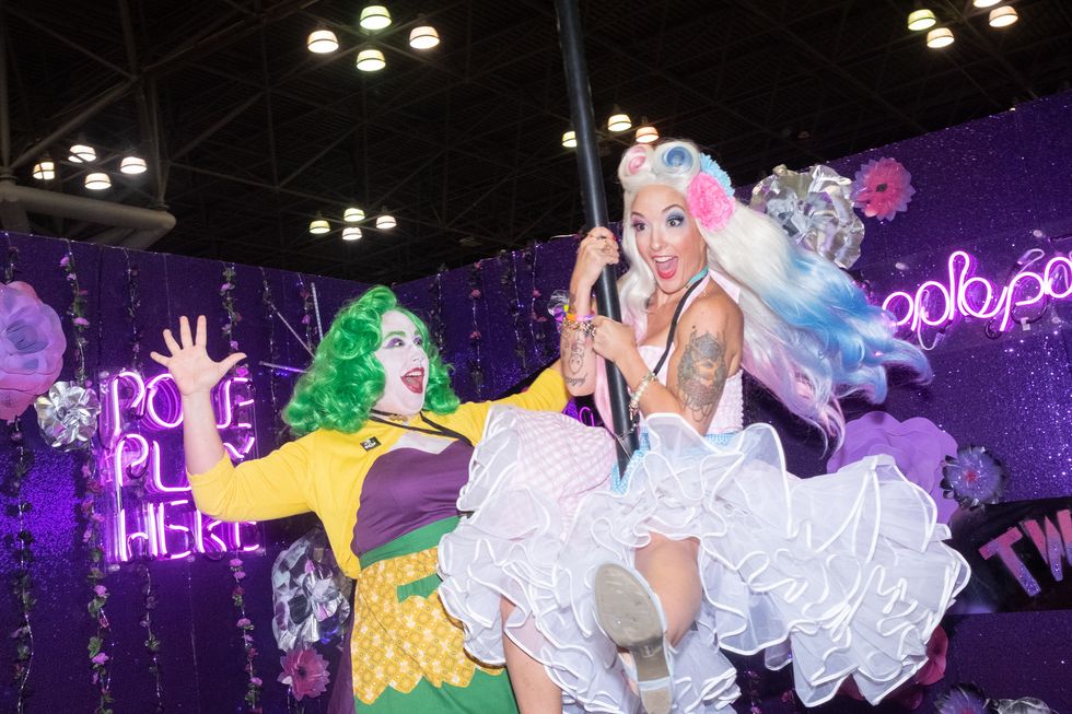 Elizabeth Warren, DJ RuPaul and Kids Pageants at DragCon NYC - PAPER ...