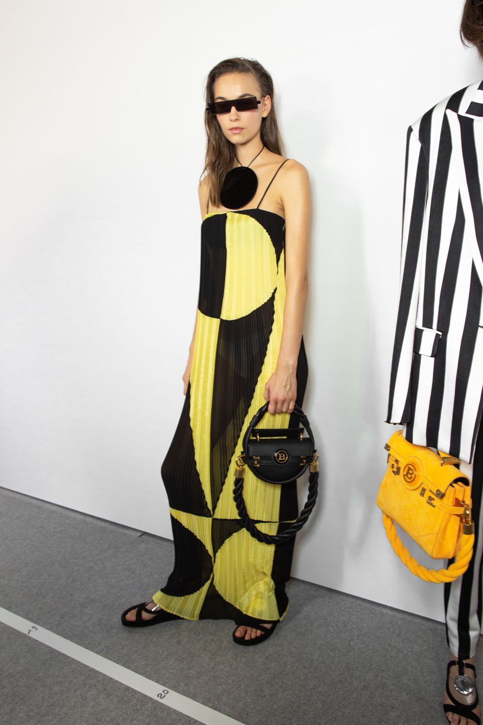 Balmain Showed Over 100 Looks in a Rainbow of Colors - PAPER Magazine