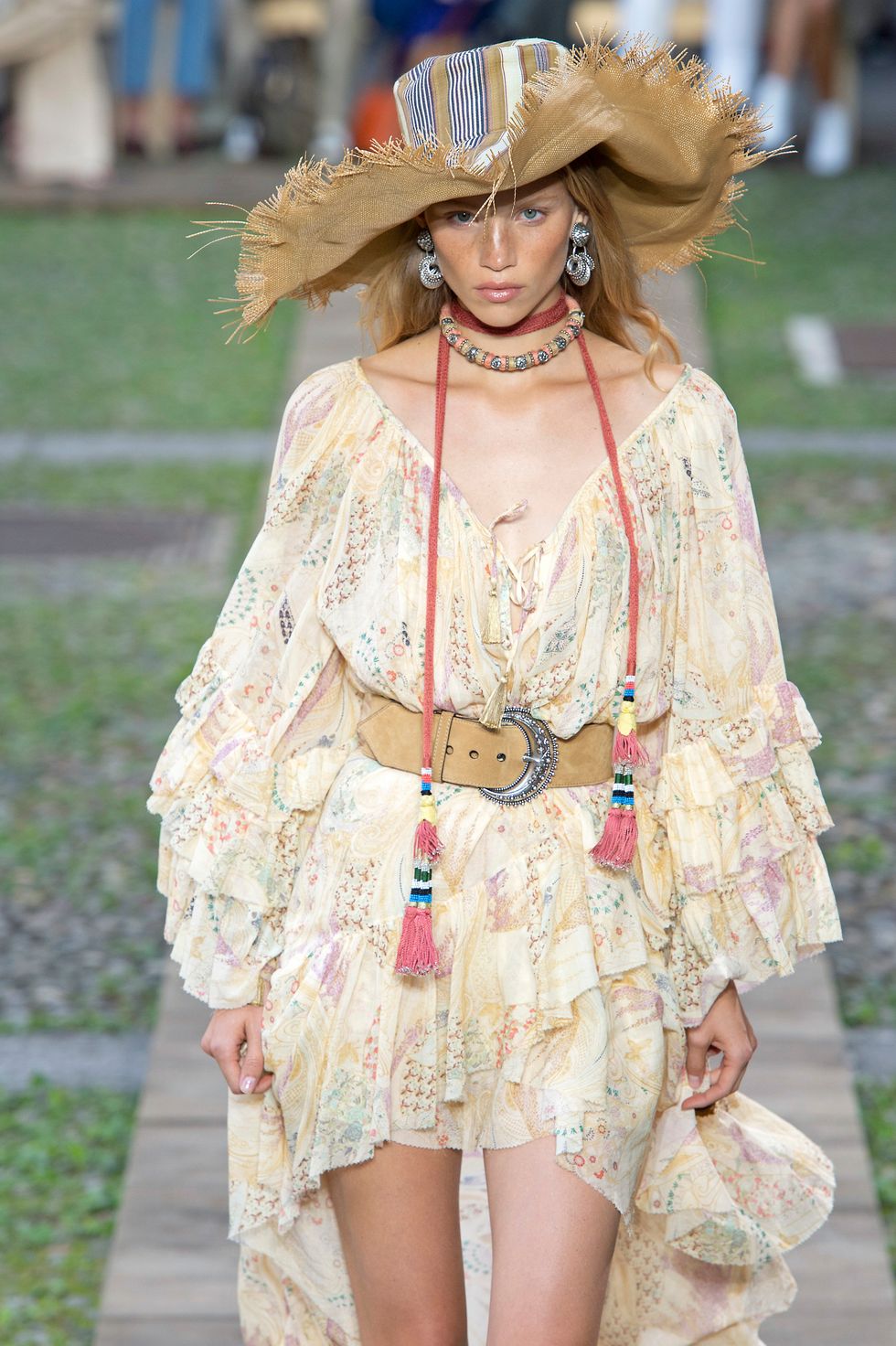 Etro Showed One of the Most Memorable Finale Walks in Milan - PAPER ...