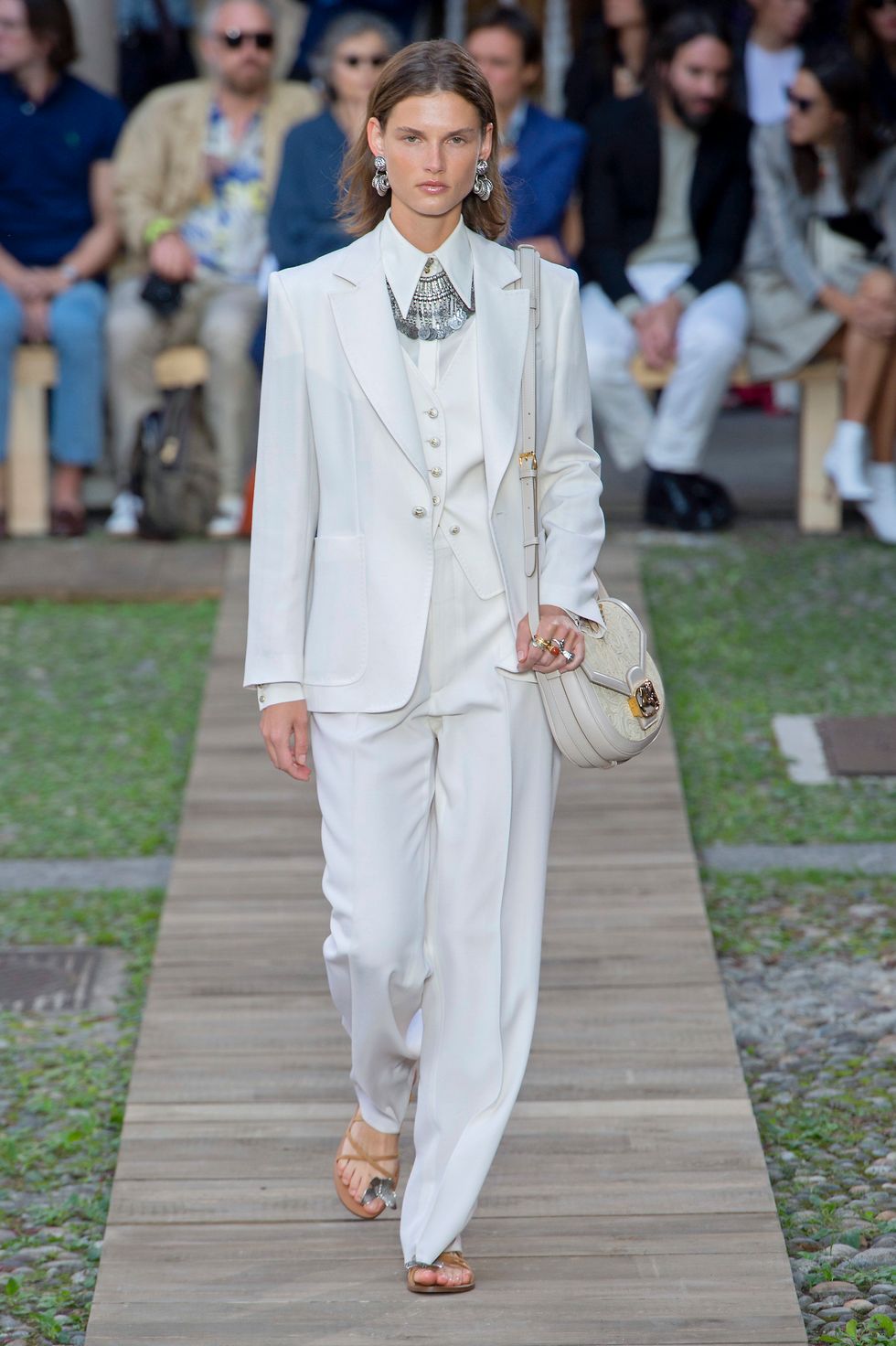 Etro Showed One of the Most Memorable Finale Walks in Milan - PAPER ...
