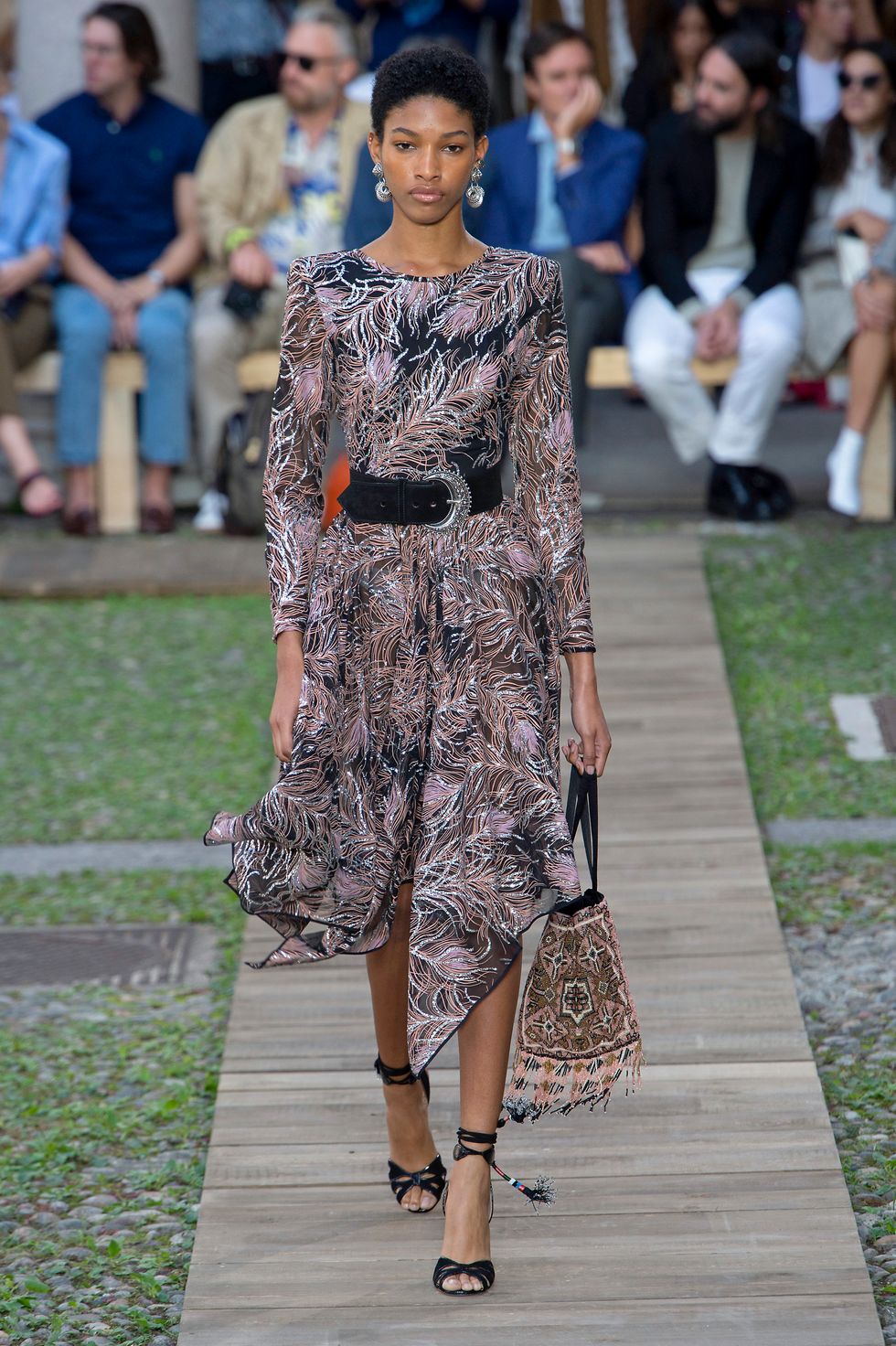 Etro Showed One of the Most Memorable Finale Walks in Milan - PAPER ...