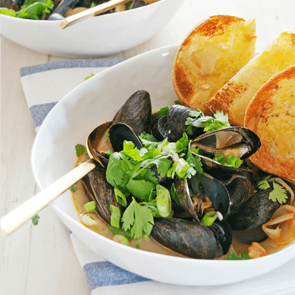 15 Mussels Recipes to Get Your Sustainable Dining On - Brit + Co