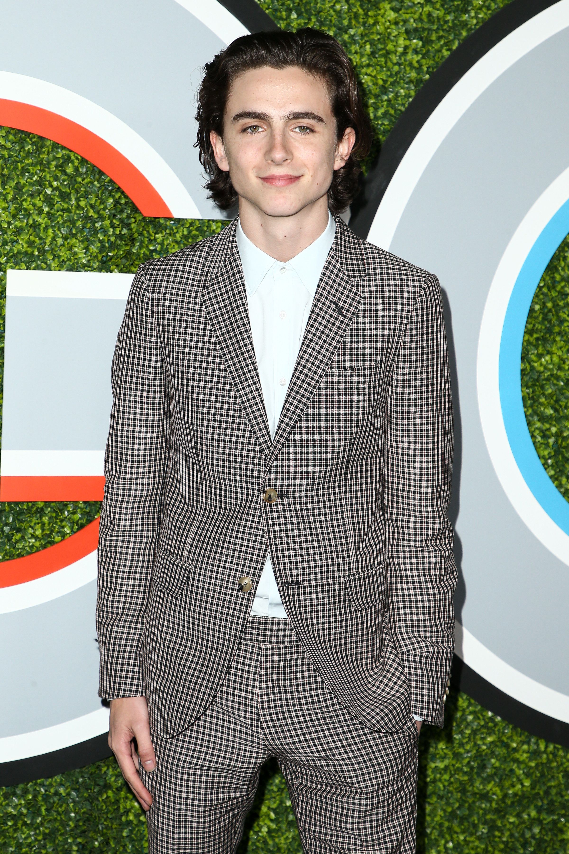 See Timothée Chalamet Star in London Play '4,000 Miles' 2020 - PAPER ...