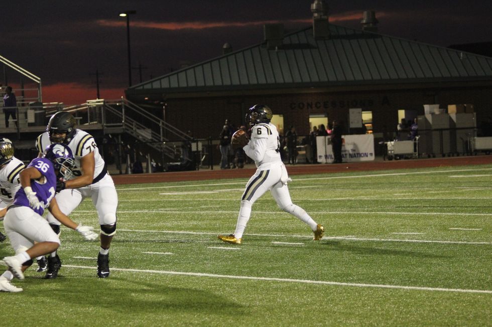 Foster Blows Out Angleton in Wildcat Territory in photos - VYPE