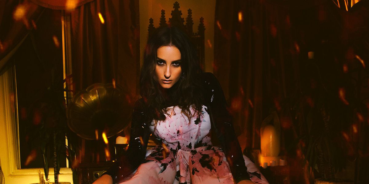 Banks on "III" and What It Takes to Be a Savage - PAPER Magazine