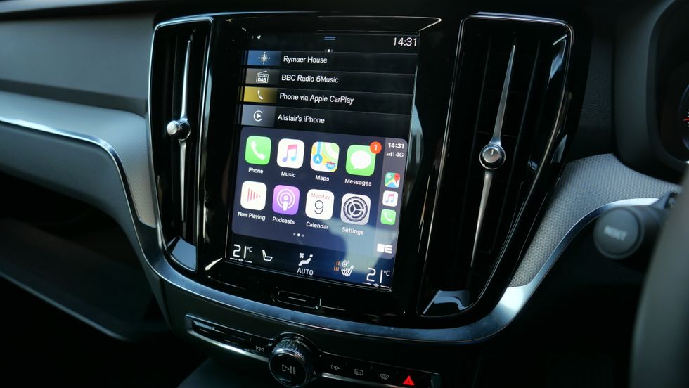 Car tech review: Volvo S60 Sensus infotainment with CarPlay - Gearbrain