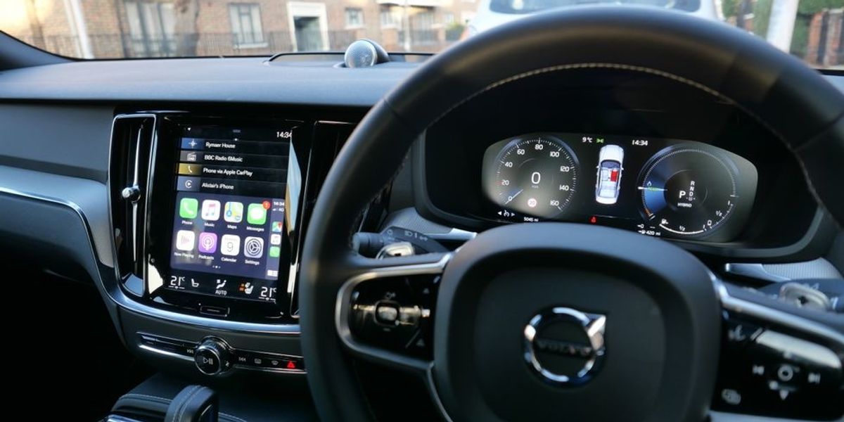 Car tech review: Volvo S60 Sensus infotainment with CarPlay - Gearbrain