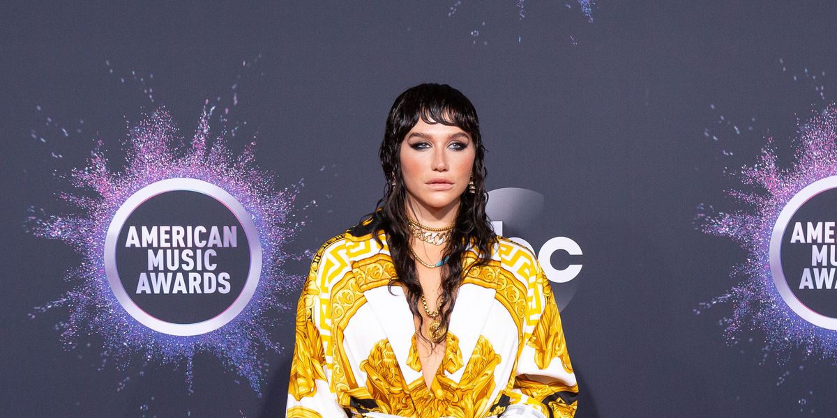Watch Kesha Perform Tik Tok 2019 American Music Awards Paper Magazine