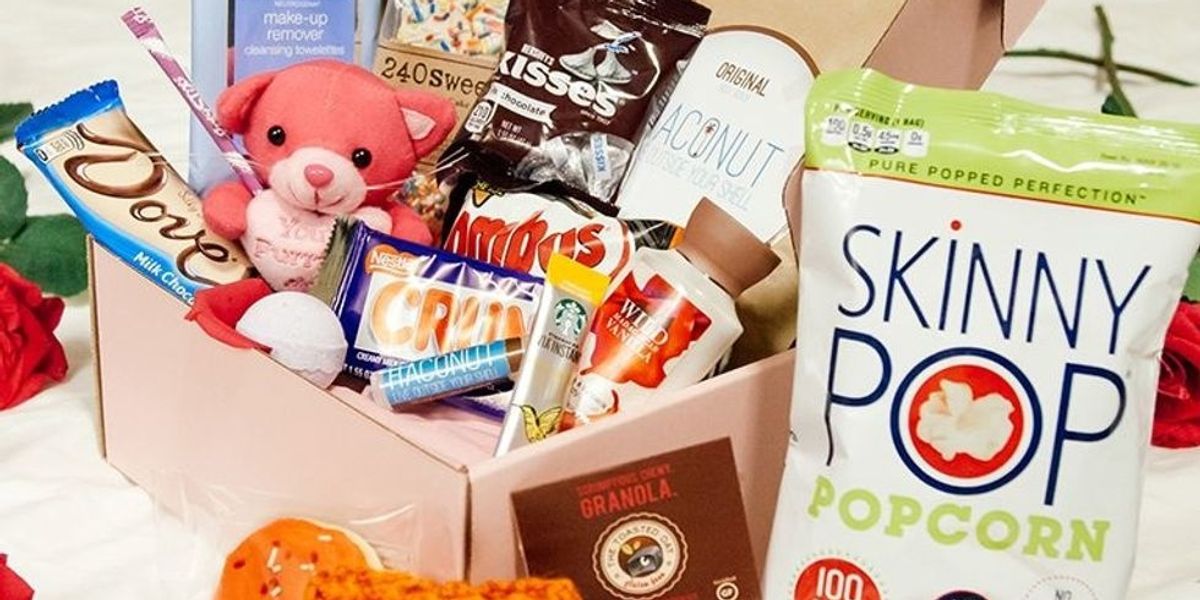 6 Best Period Subscription Boxes For Monthly Essentials - xoNecole