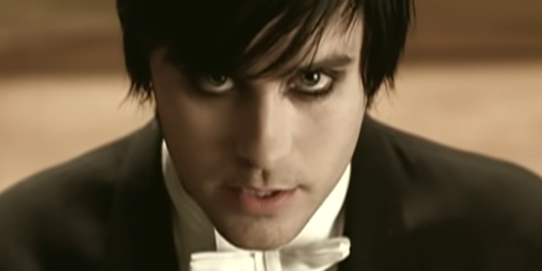 21 Emo Songs From The iPod Of A Middle Schooler From The Year 2004