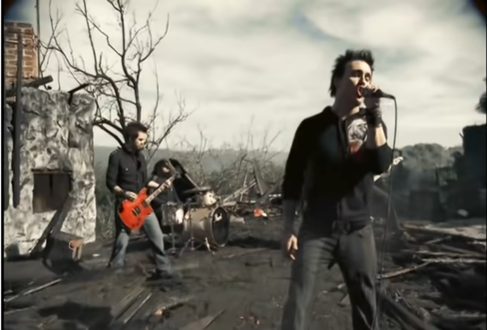 21 Emo Songs From The iPod Of A Middle Schooler From The Year 2004