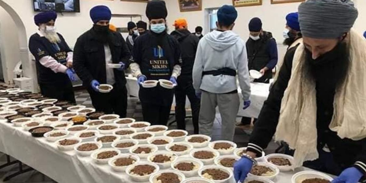 Sikh volunteers prepare 30,000 free meals for people in isolation ...