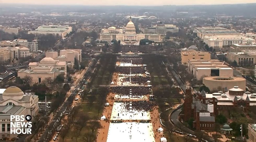 Trump Embraces Weird Conservative Media Habit Of Fabricating Crowd ...