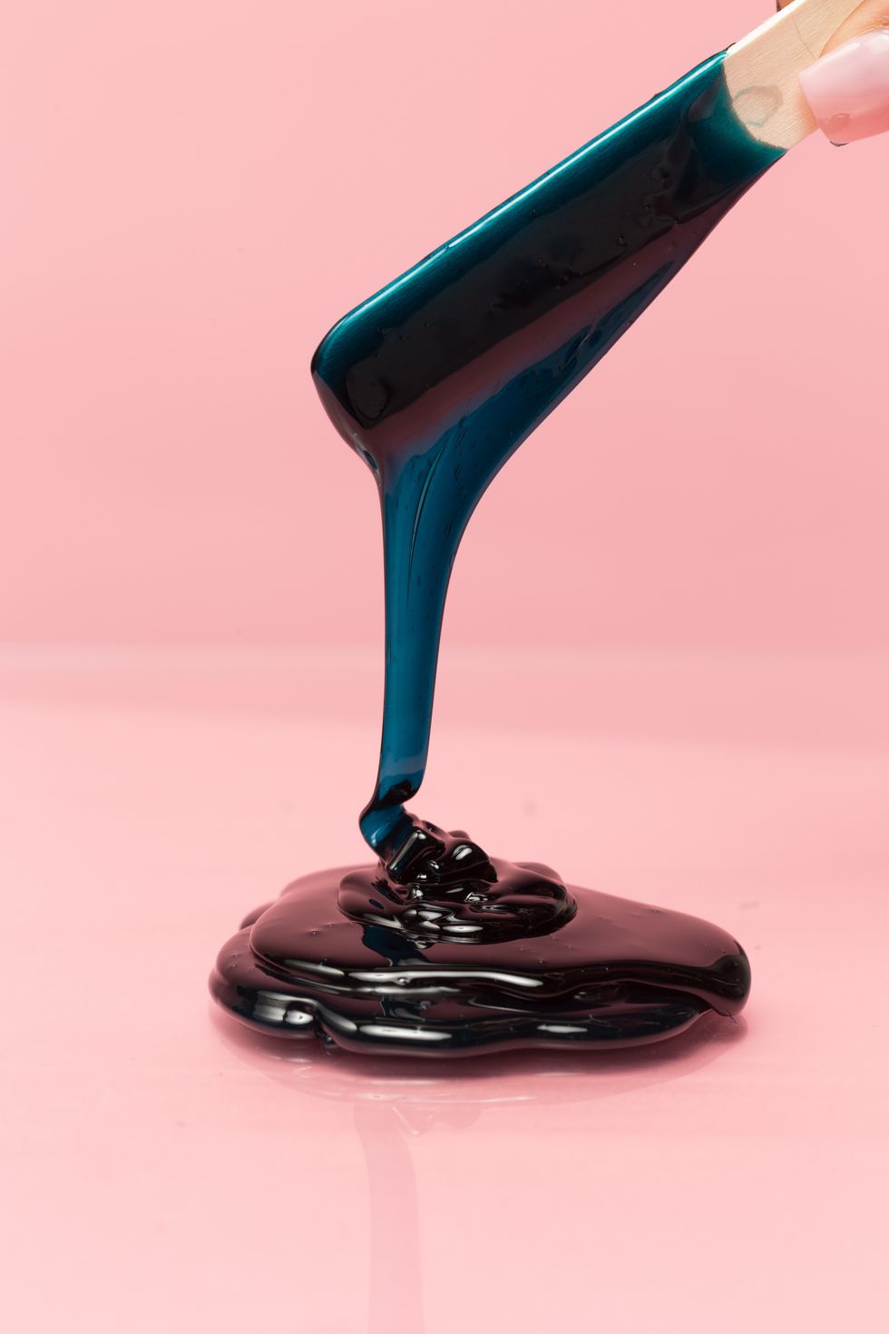 How To Give Yourself A Wax At Home - xoNecole