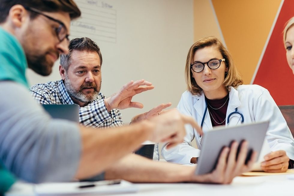 7 Ways Healthcare Workers Can Manage Stress Due To COVID-19 - Work It Daily