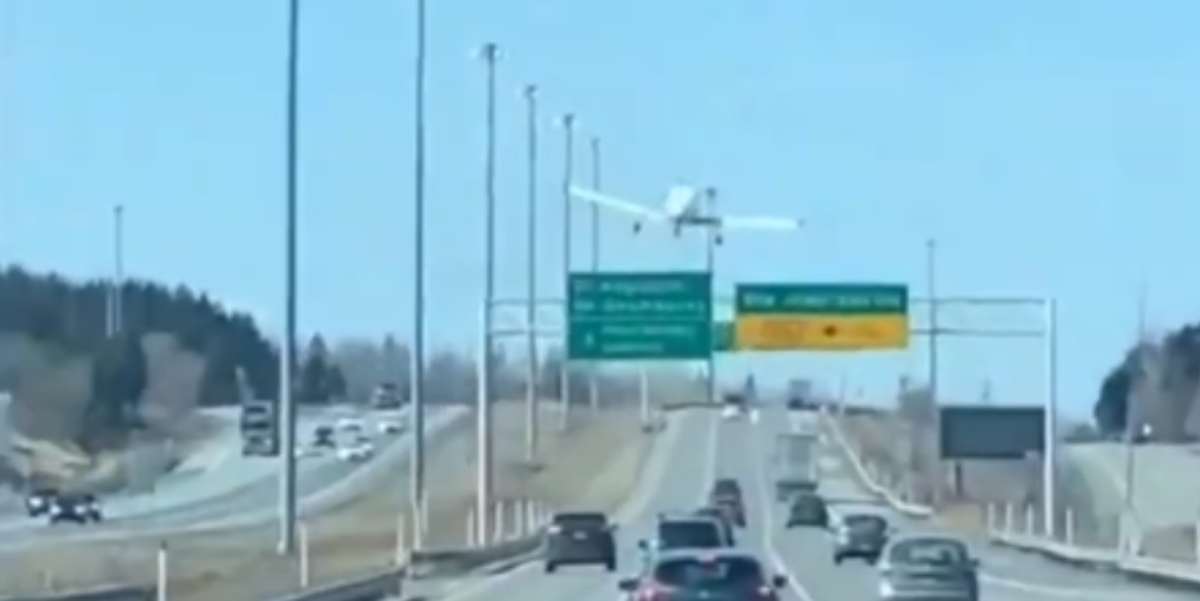 VIDEO: Plane makes incredible emergency landing on busy highway - TheBlaze