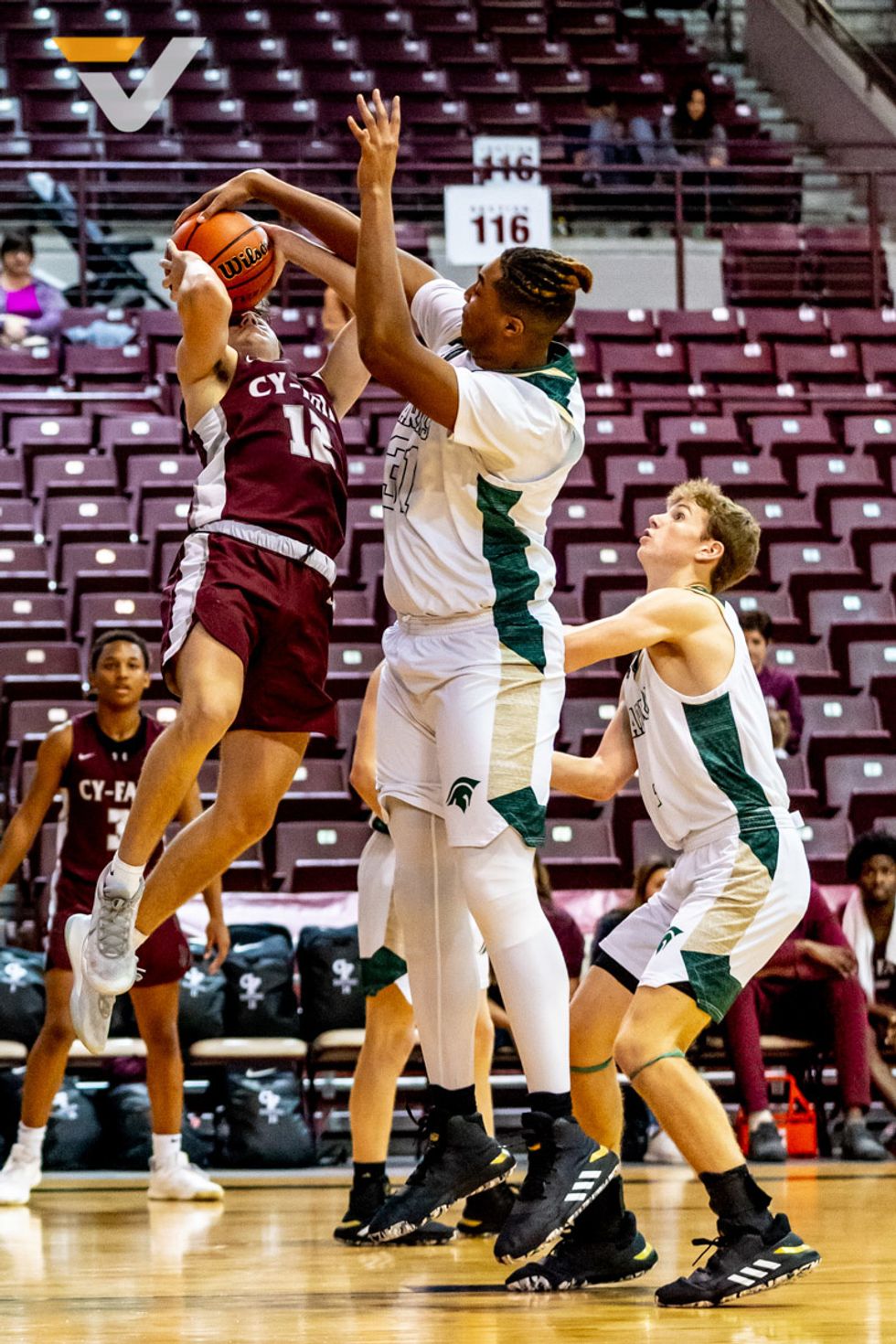 EJ Jones isn't defined by his legendary father - VYPE