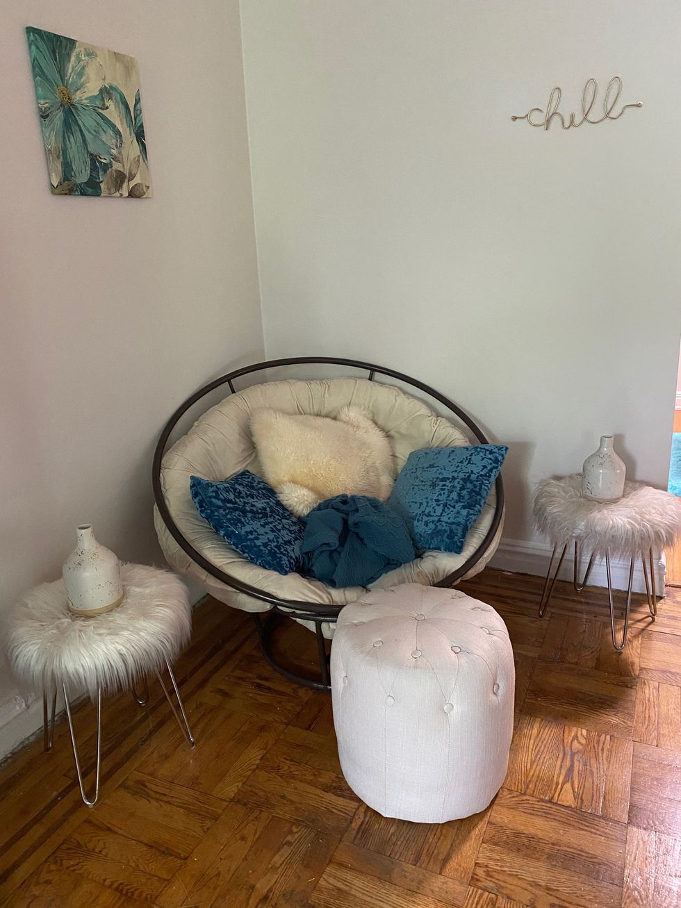 This Journalist Manifested The NYC Apartment Of Her Dreams - xoNecole