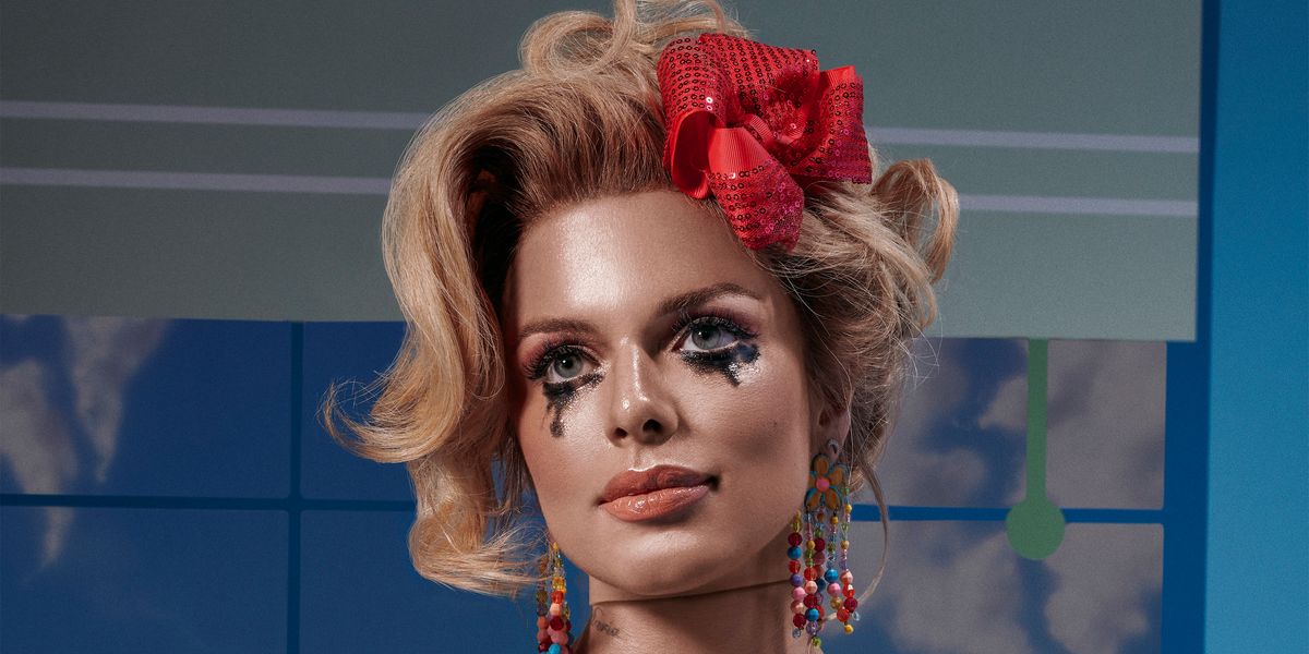 Julia Fox Is Writing a Memoir in Quarantine - PAPER Magazine