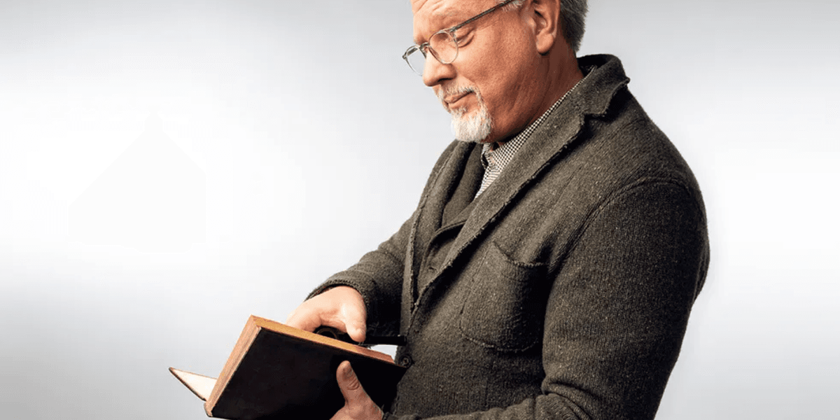 GLENN'S BOOKSHELF: These are 12 books you need to read RIGHT NOW ...