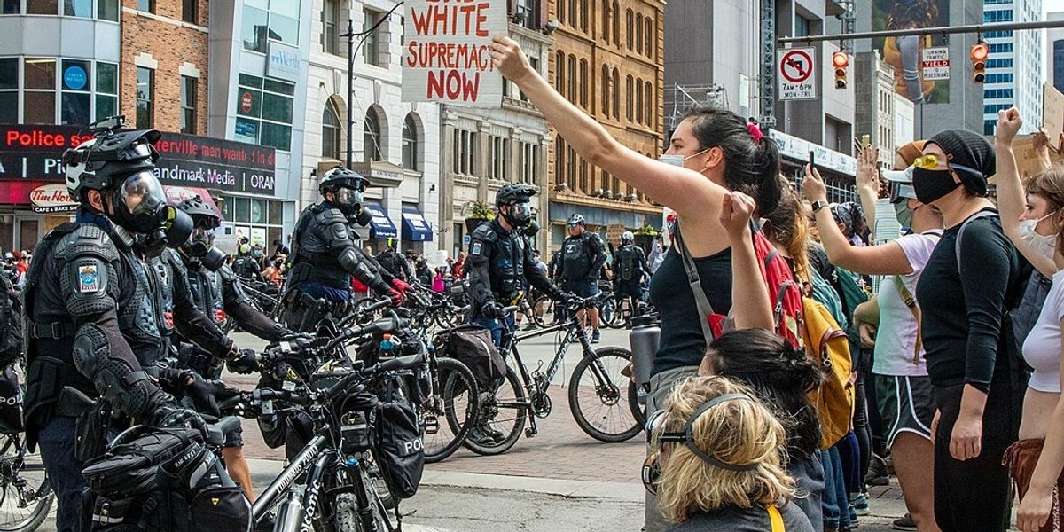 21 ways to know if you're a 'USEFUL IDIOT' - Glenn Beck