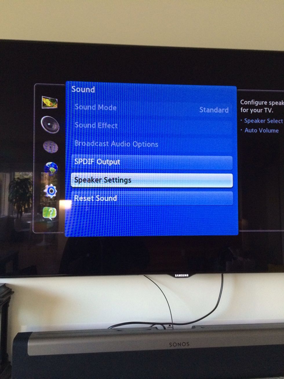 How to change the speaker settings - B+C Guides