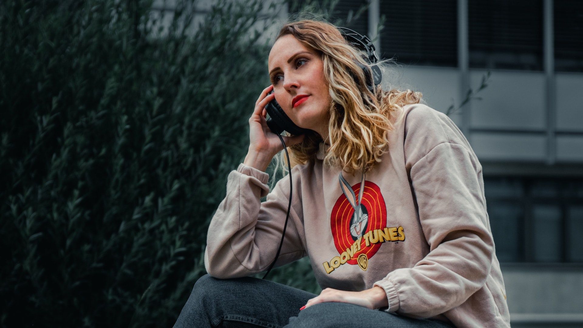 40 Songs To Listen To That Help With Anxiety