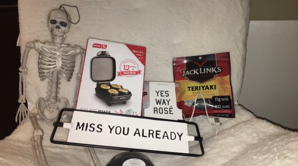 How To Do The TikTok Target Couple's Challenge