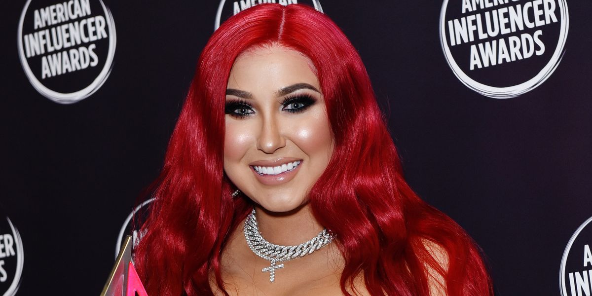 Jaclyn Hill Responds To Critics Of Her Recent Lipstick Scandal Posts
