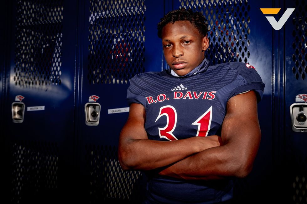 Aldine ISD Magazine Feature: Putting on the Hardhat - VYPE