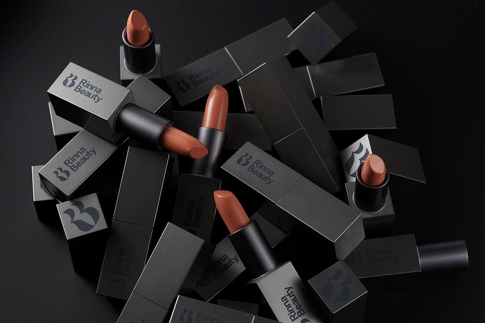 Lisa Rinna Debuts Her First Lip Kits for Rinna Beauty - PAPER Magazine