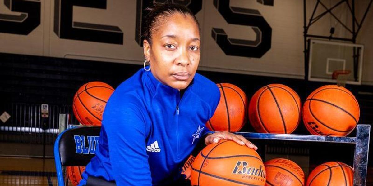Coaches Corner: Baytown Sterling Girl's Basketball Coach - VYPE